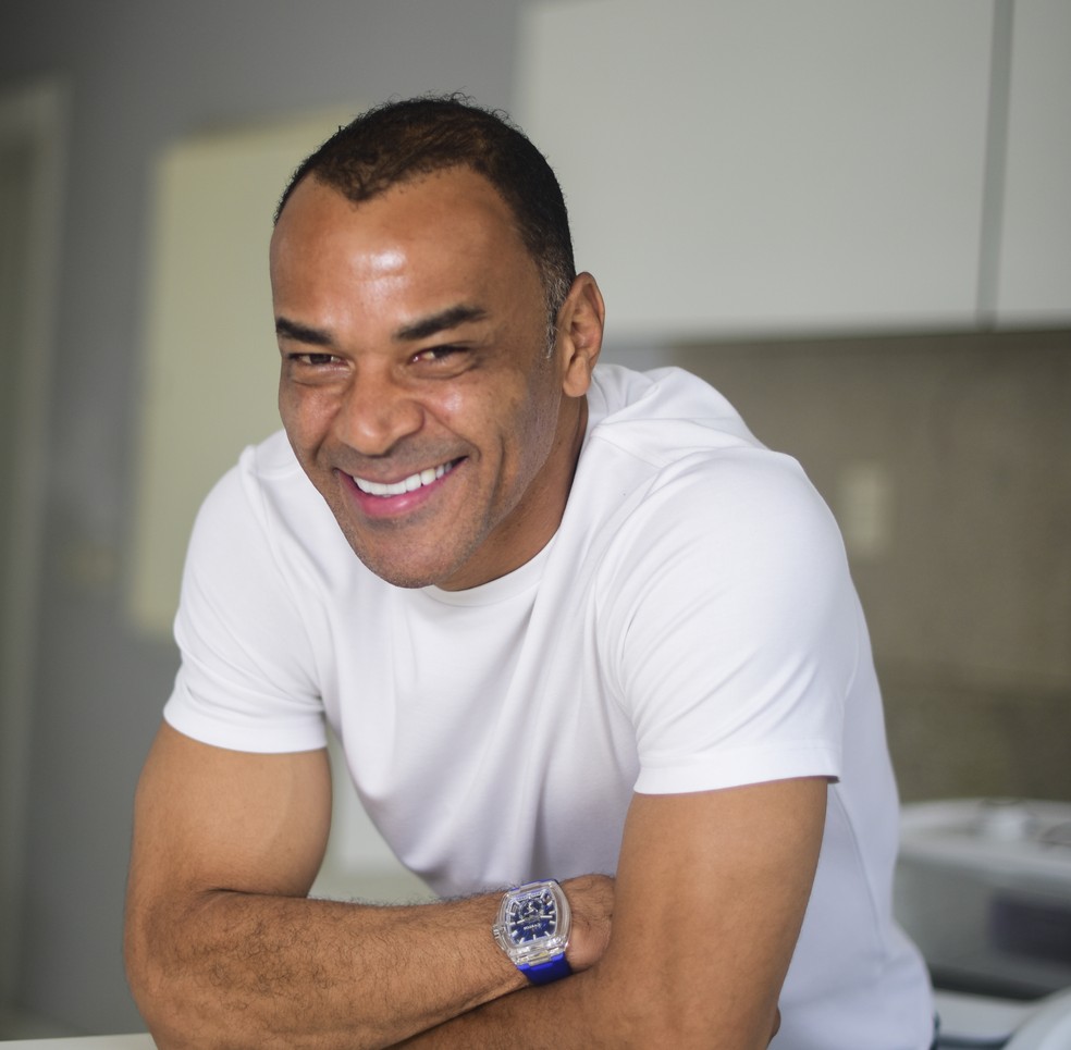 Cafu detalha situação financeira após mansão de R$ 27 milhões ir a leilão