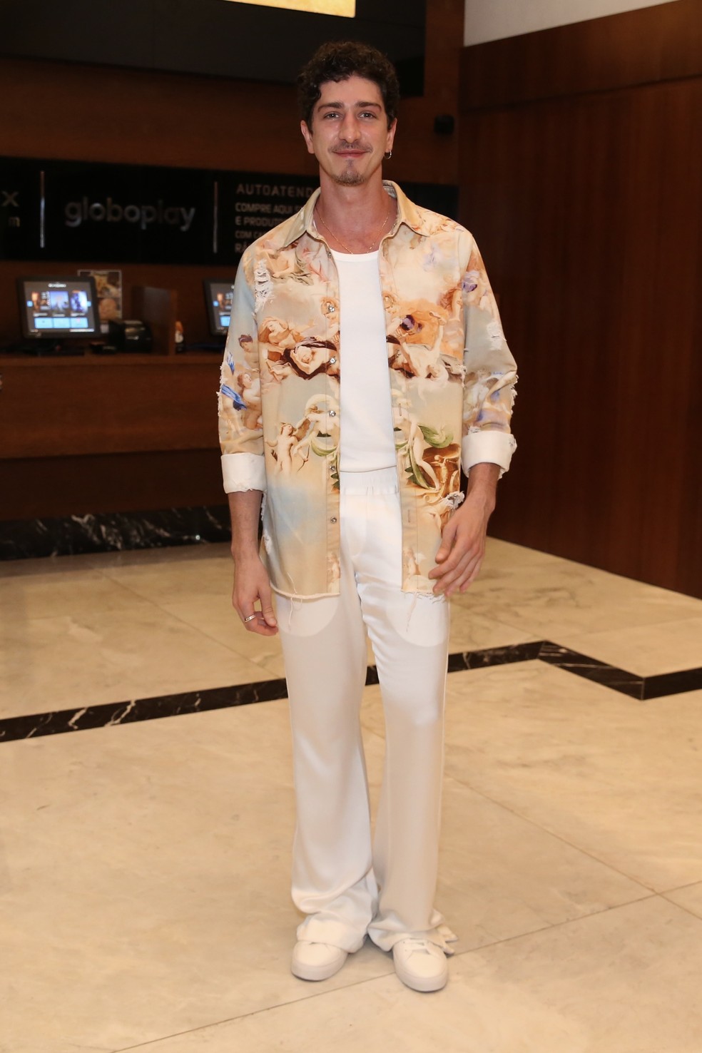 Sophie Charlotte, Daniel de Oliveira e mais famosos conferem filme de ...