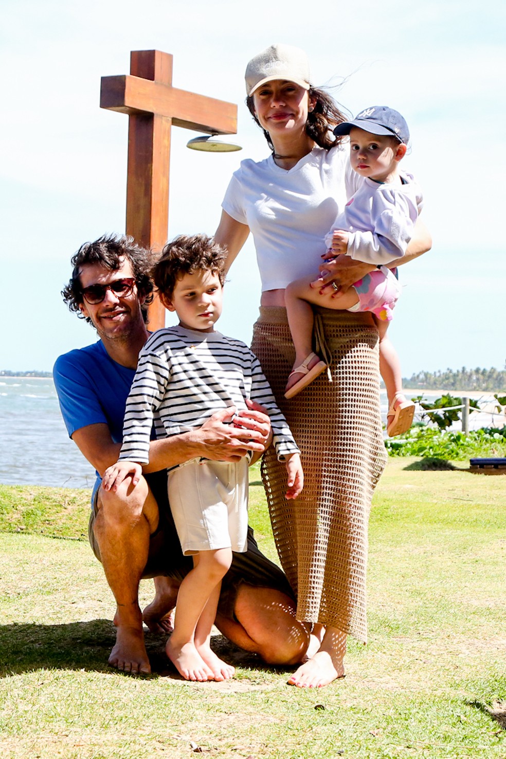 Jayme Matarazzo e esposa viajam para a Bahia com os filhos