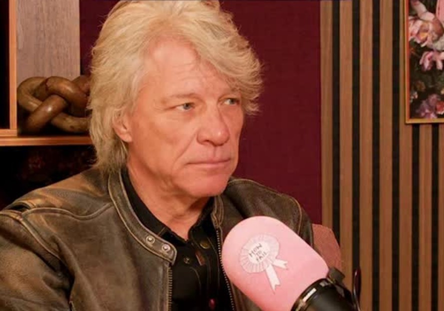 Jon Bon Jovi avalia envelhecimento: 'Olho fotos de agora e não fico feliz'