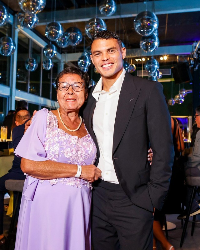 Mãe de Thiago Silva morre cinco dias após jogador perder o sogro e ...
