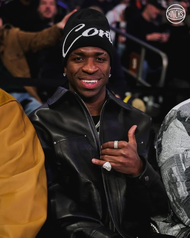 Vini Jr. curte balada com Rihanna e tieta astros da NBA em NY; veja fotos