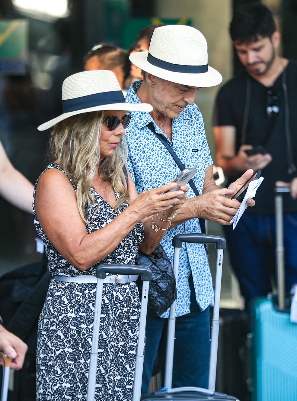 Carlos Alberto Riccelli e Bruna Lombardi fazem aparição raríssima juntos