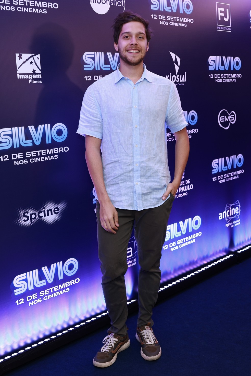 Rodrigo Faro troca beijos com Vera Viel em lançamento de filme sobre ...