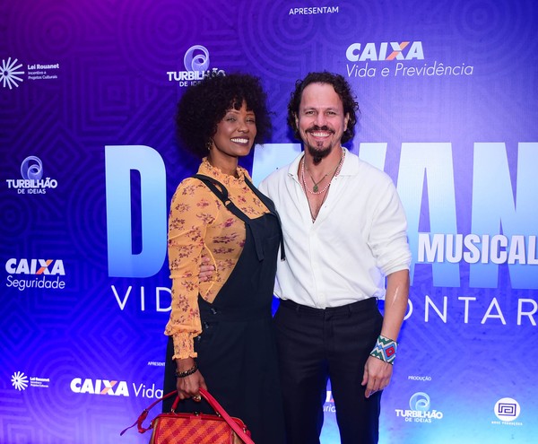 Famosos marcam presença na estreia de 'Djavan - O Musical: Vidas Pra ...