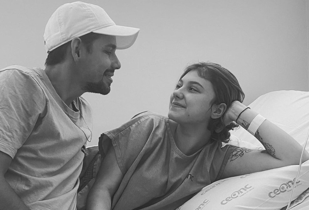 Grávida, Isabel Veloso é liberada por médicos para iniciar quimioterapia