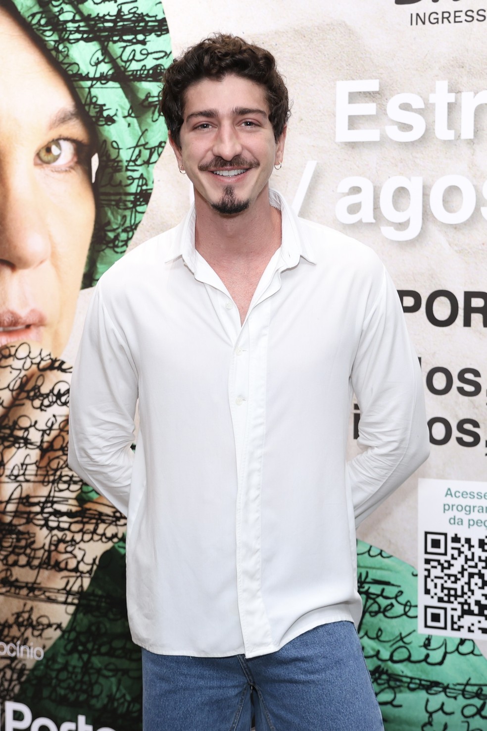 Juliano Cazarré e Eliane Giardini posam juntos 12 anos após 'Avenida ...