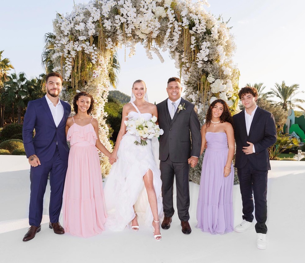 Alexander Lima, filho de Ronaldo, ganha homenagem romântica da namorada