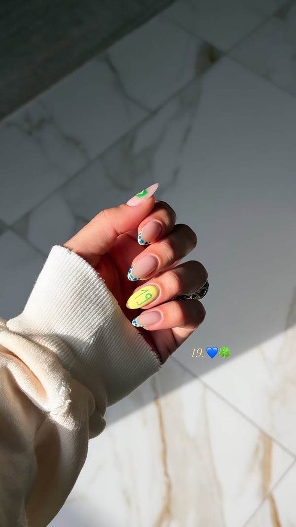 Gabriely Miranda aposta em nail art inspirada na Copa e homenageia Endrick