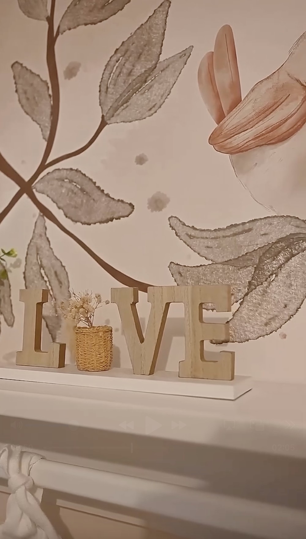 Internada com câncer, Isabel Veloso mostra detalhes do quartinho de ...