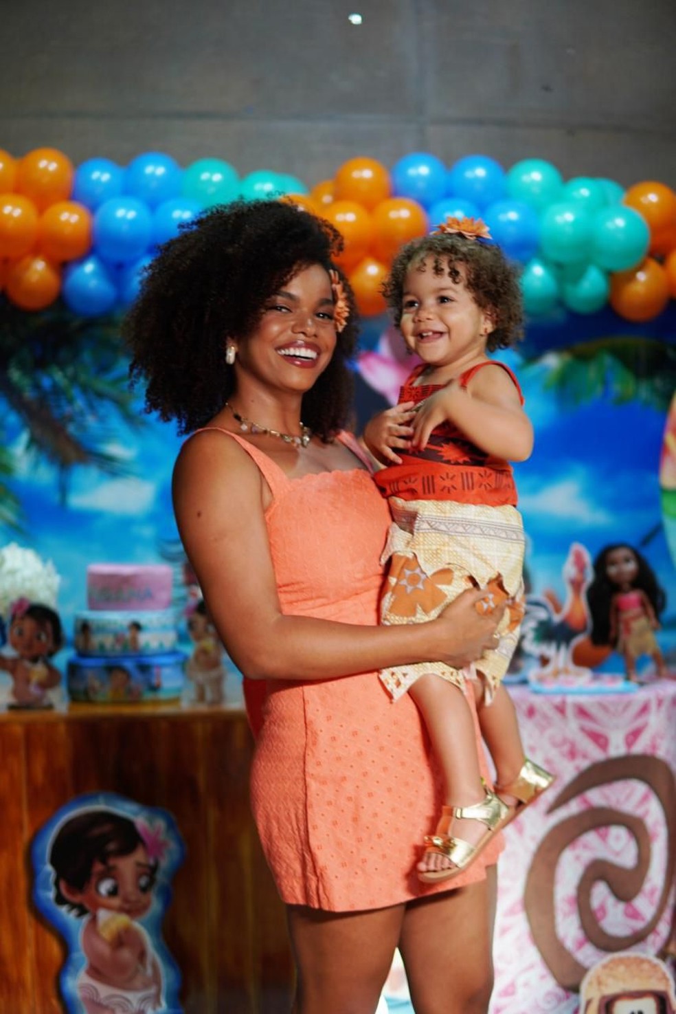 Jeniffer Nascimento e ex-marido celebram aniversário da filha