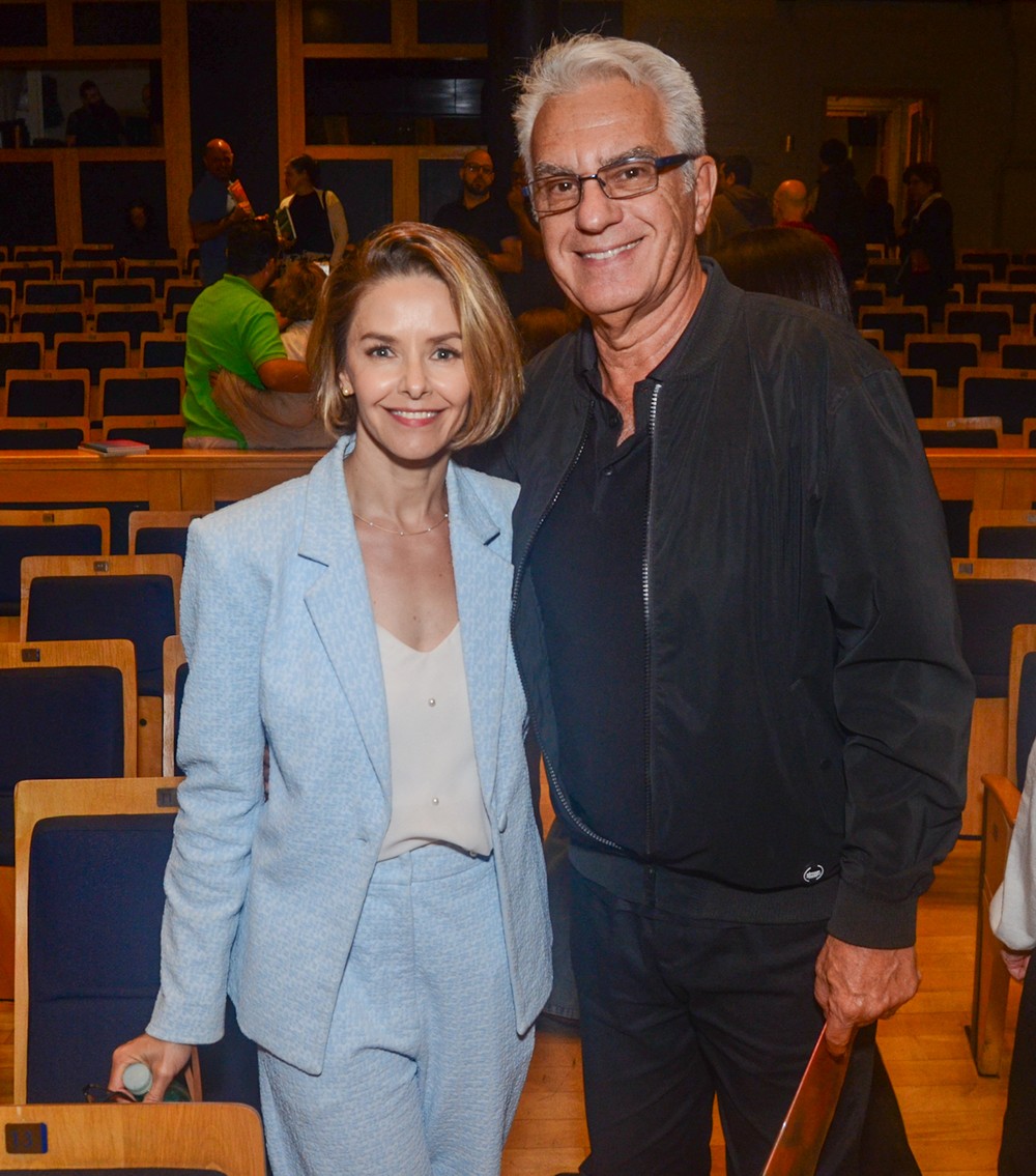 Bianca Rinaldi faz aparição pública rara com o marido em evento