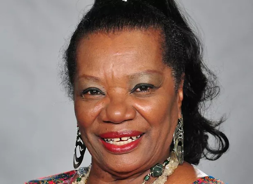 Neusa Borges rebate boatos de dificuldade financeira: 'Não aguento mais'