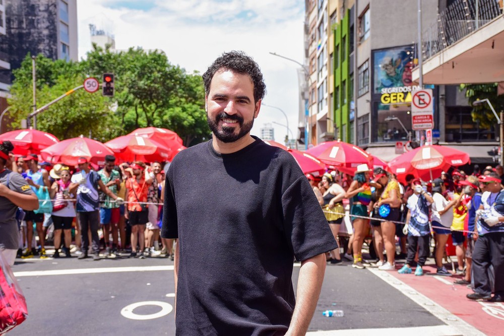 Daniela Mercury puxa bloco na companhia do filho e encerra Carnaval de ...