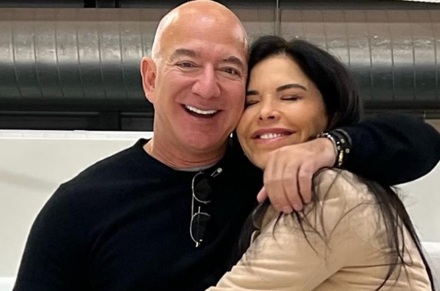 Após protestos, Jeff Bezos e Lauren Sánchez enfrentam novo 'perrengue ...