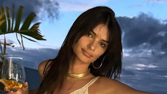 Saiba tudo sobre: Emily Ratajkowski