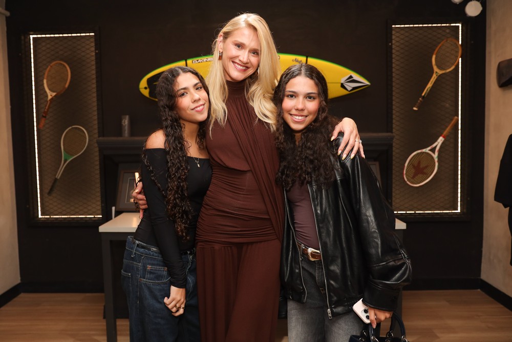 Milene Domingues prestigia ex-marido Ronaldo e filho, Ronald, em ...