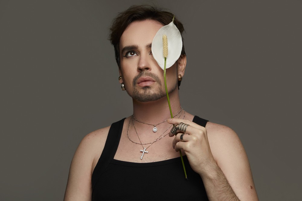 Johnny Hooker lança single para comemorar 20 anos de carreira: ‘Não é ...