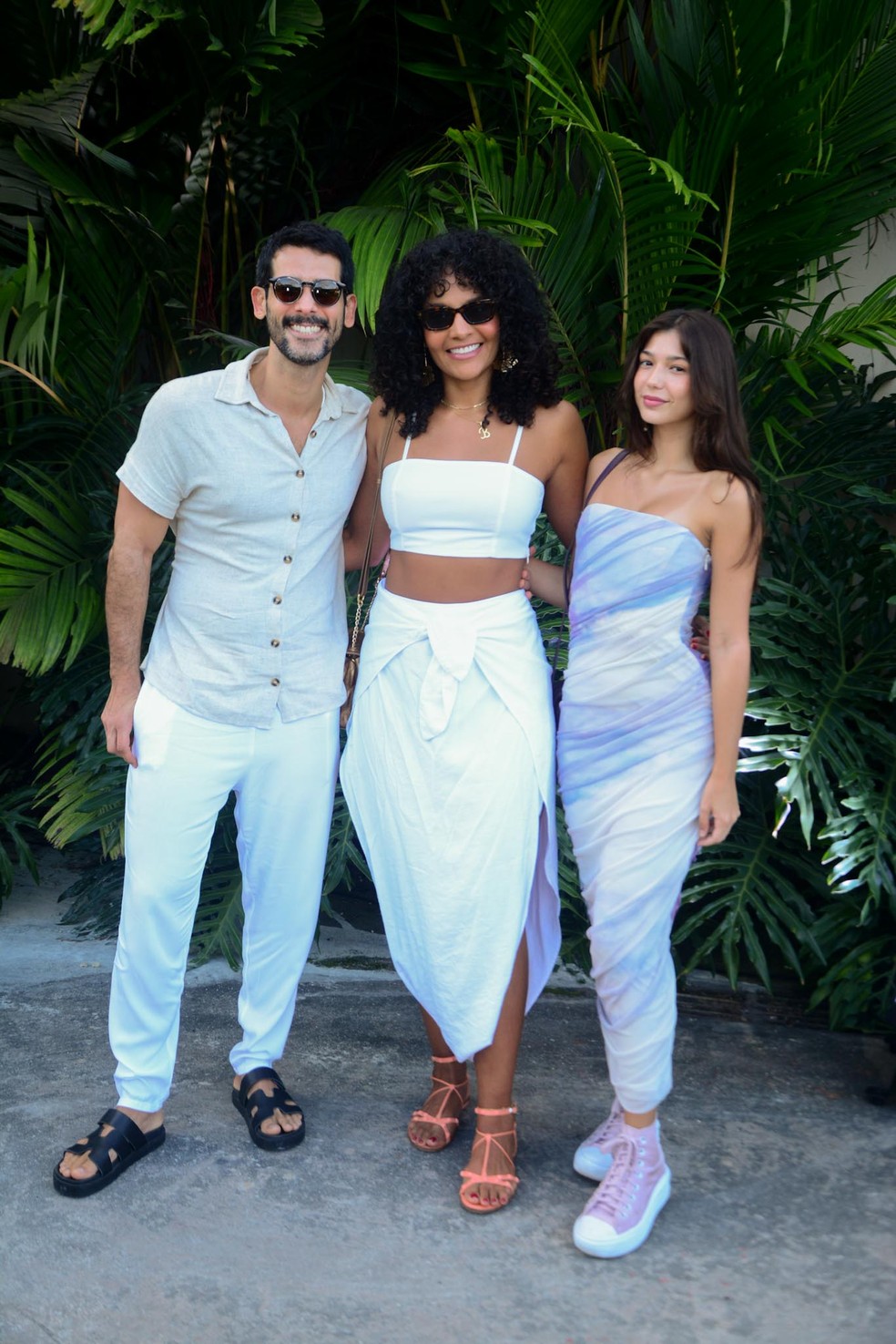 Rafa Kalimann arma festão de aniversário com show surpresa e amigos famosos