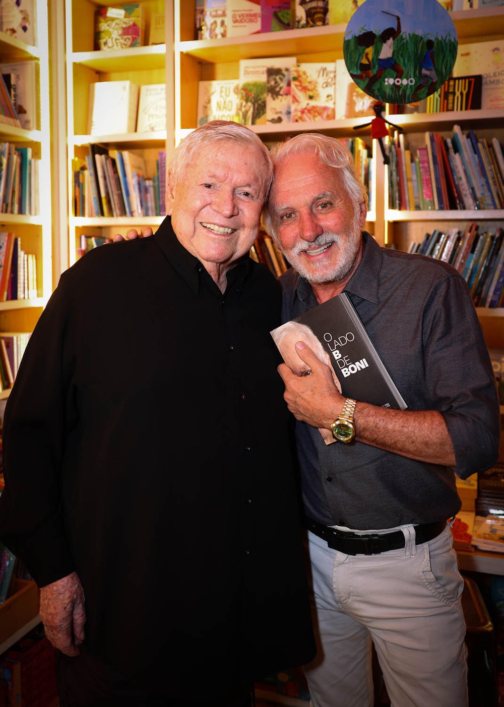 Boni reúne timaço de famosos em lançamento de livro