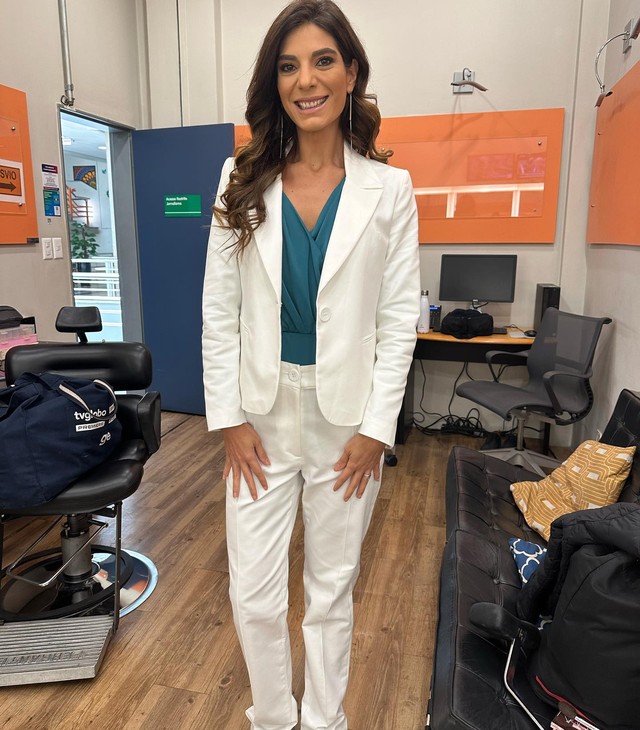 Jornalista Andréia Sadi conta curiosidade sobre seus figurinos ...