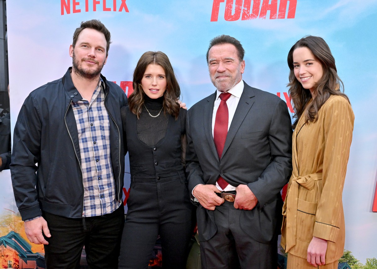 Chris Pratt prestigia sogro, Arnold Schwarzenegger, em estreia de filme