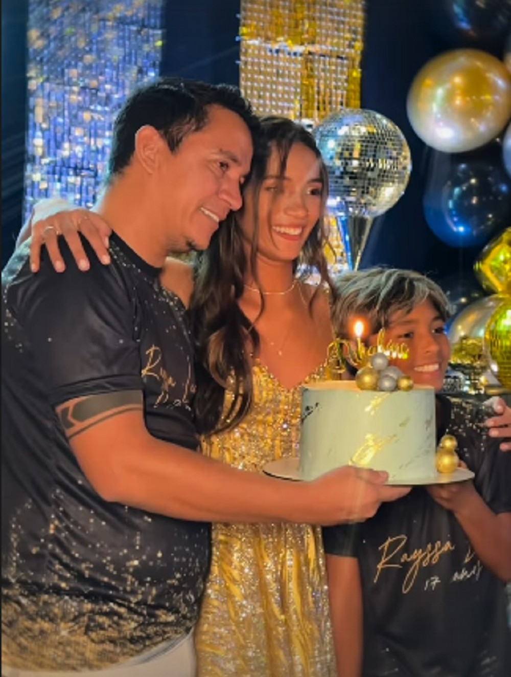 Skatista olímpica Rayssa Leal faz festa luxuosa para comemorar seus 17 anos
