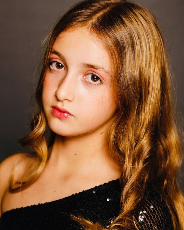 Eva completa 11 anos e ganha homenagens de Angélica e Luciano Huck