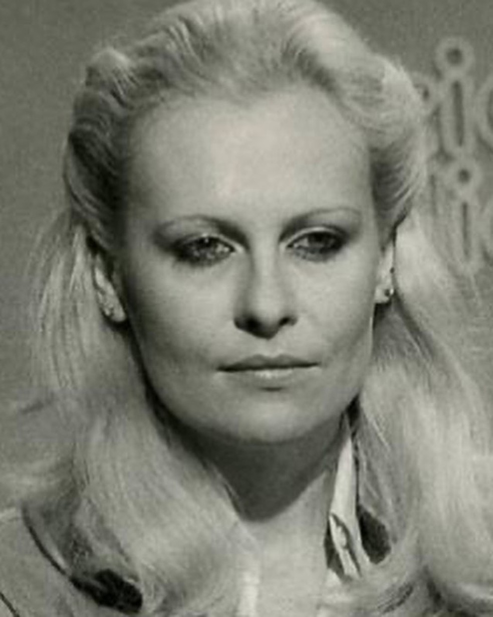 Ana Maria Braga posta foto dos anos 1970 e famosos elogiam: 'Sempre linda'