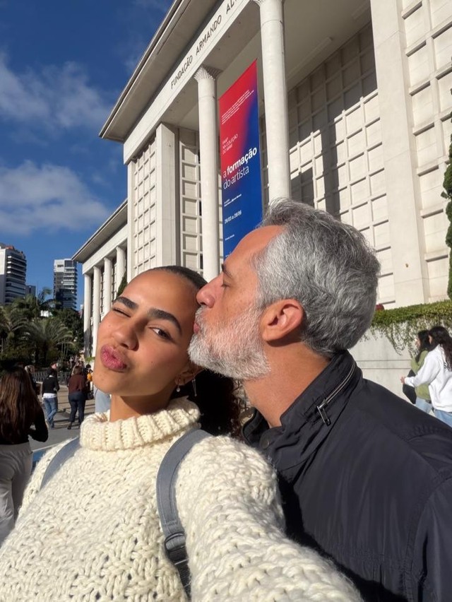Luciana Mello comemora aprovação da filha em vestibular antes de ...