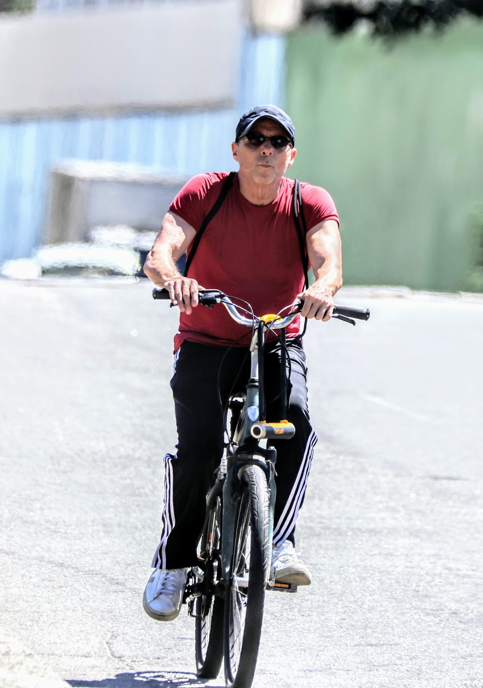 Tony Bellotto se exercita ao ar livre no Rio