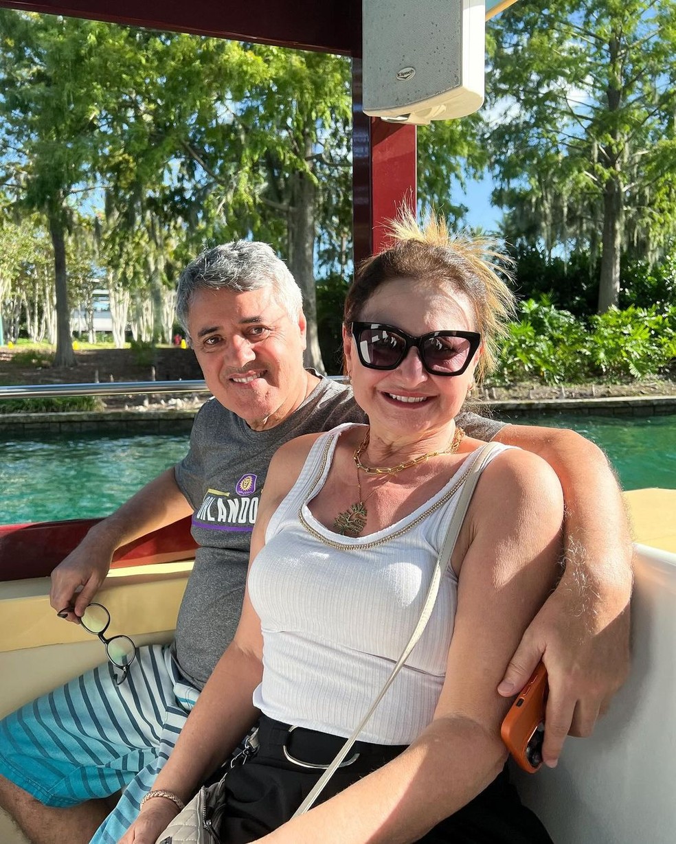 Influencer Flavia Calina anuncia morte do padrasto e comove web: 'Tão ...