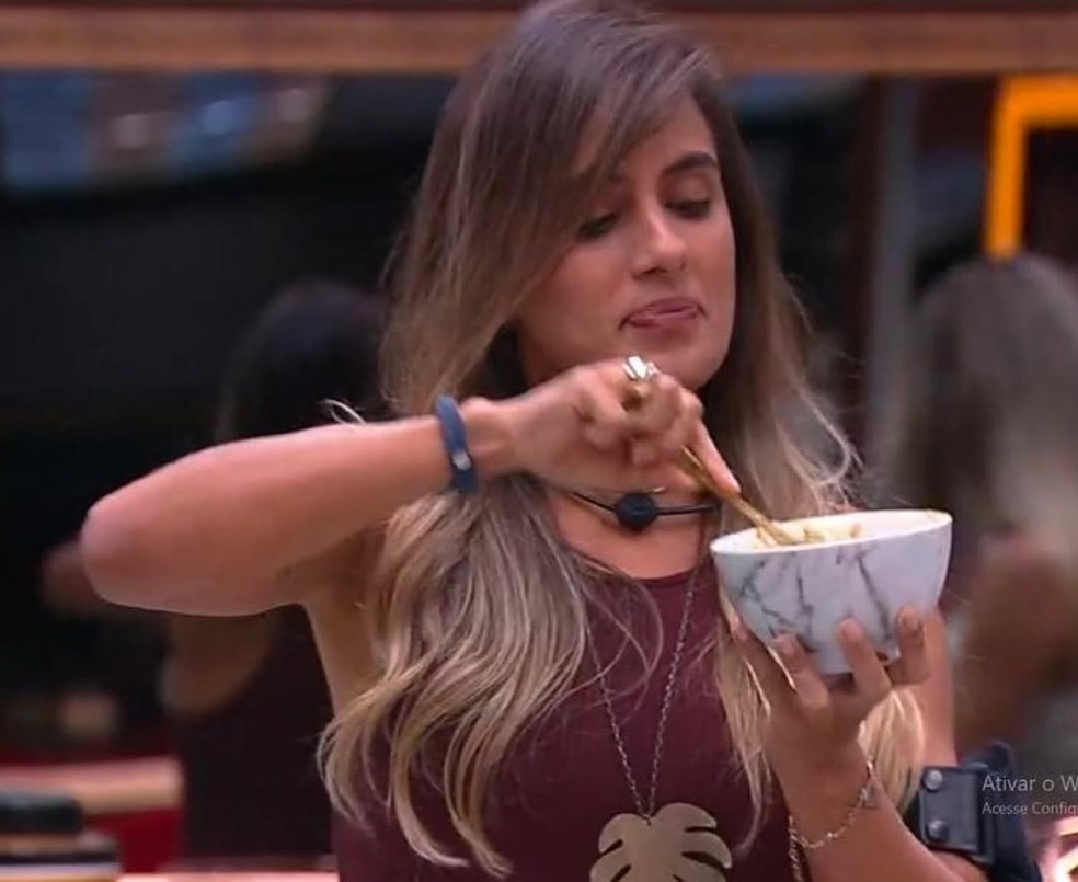 Carol Peixinho posta foto de biquíni no BBB 19, e avalia sua ...