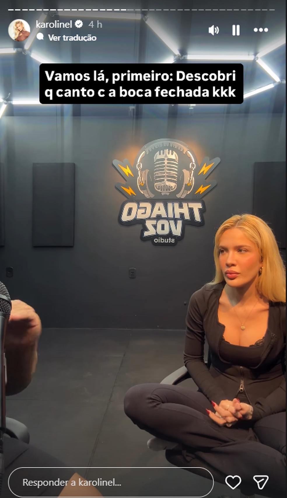 Karoline Lima inicia aulas de canto e surpreende: 'Vou cantar na igreja'