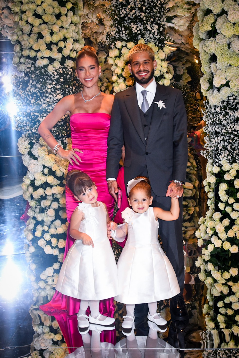 Samara Pink e marido perdem voo e mostram estrago em quarto após ...