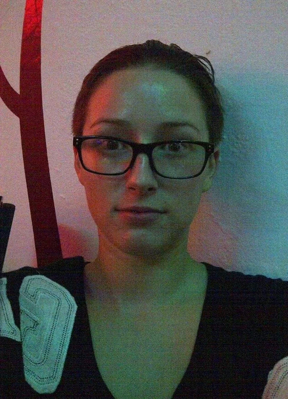 Influencer viciada em plásticas pretende mudar a cor dos olhos