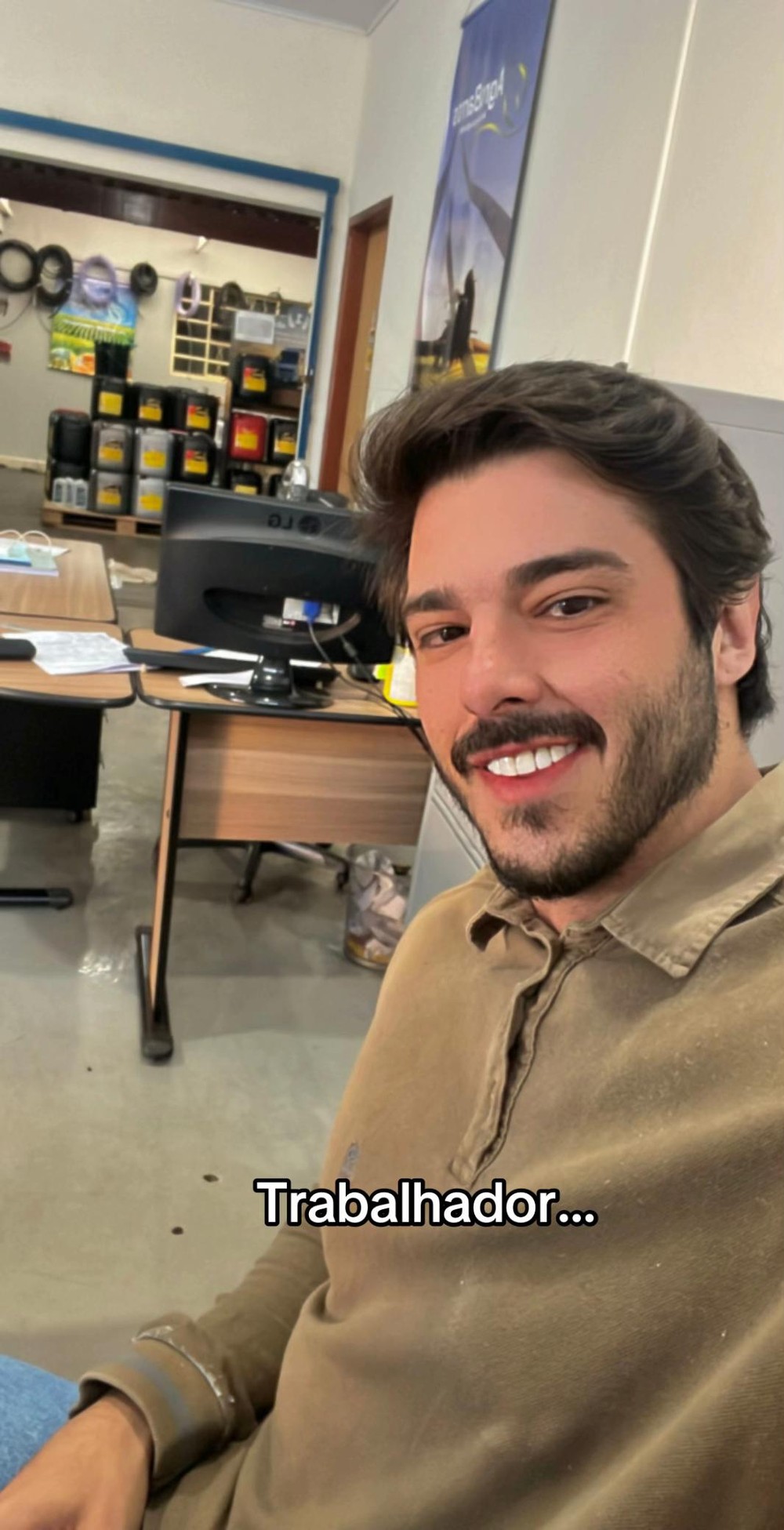 Ana Castela reage a rumores de affair com agroboy: 'Deixa beijar na boca'