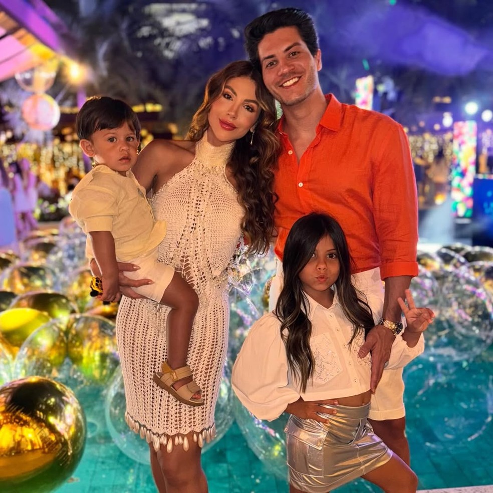 Arthur Aguiar revela ensinamentos que quer passar ao filho, Gabriel ...