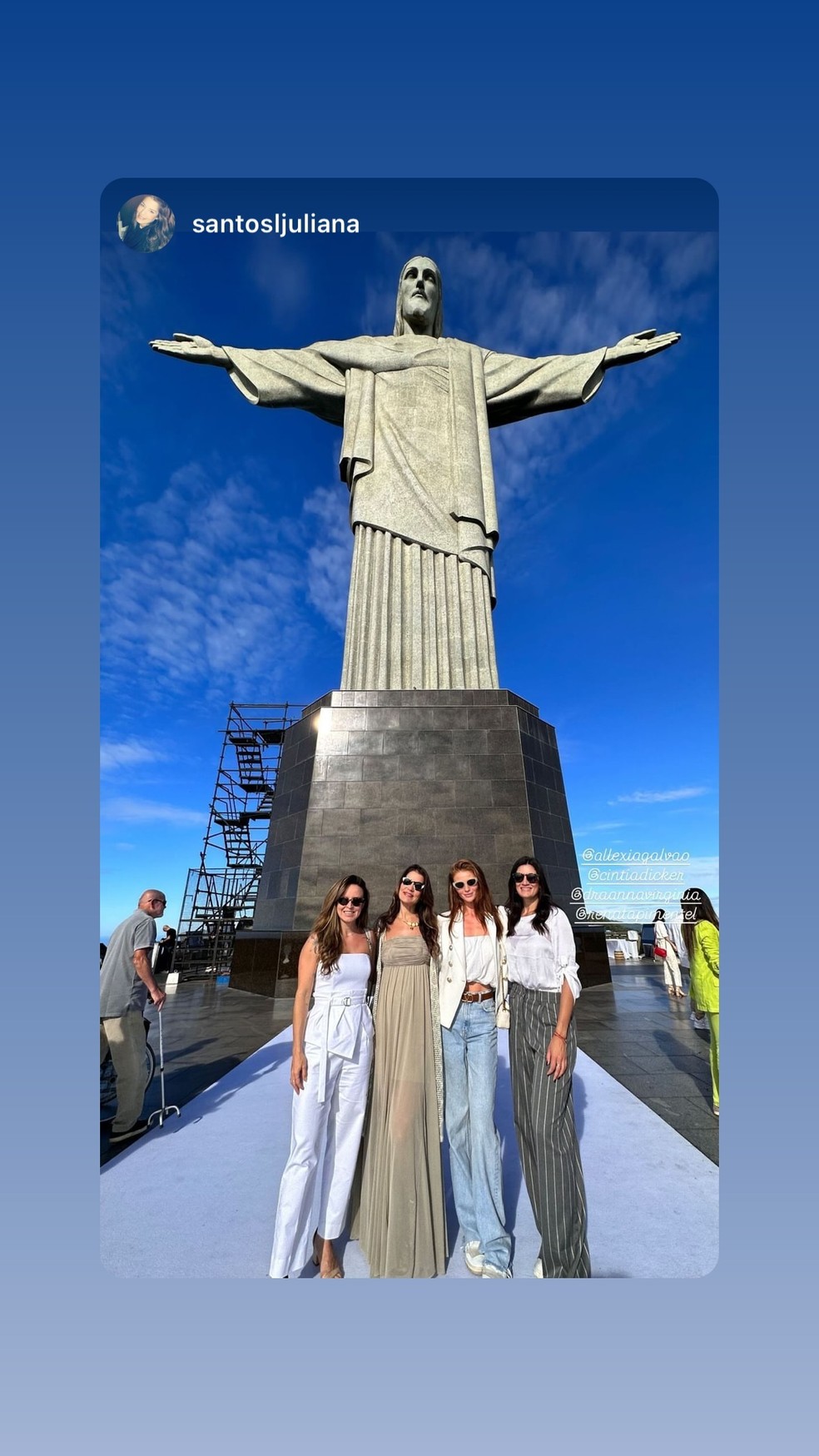 Filho de Carol Sampaio é batizado no Cristo Redentor com a presença de ...