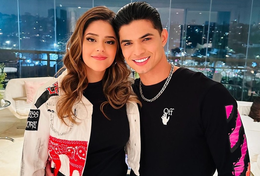 Maria Cavalcante, filha de Tom Cavalcante, troca declarações de amor ...