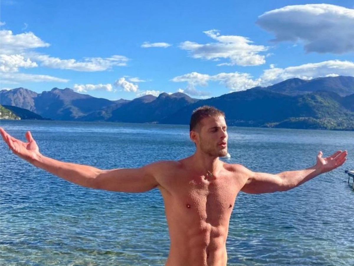 Ex-BBB Daniel Lenhardt posa de cueca branca molhada e volume chama a ...