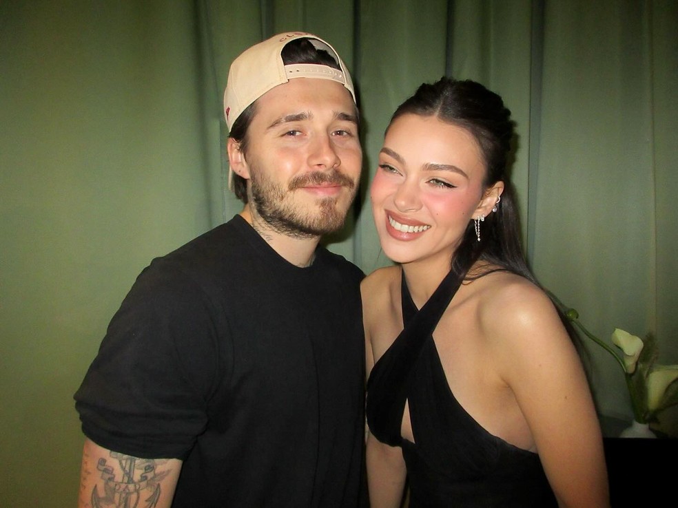 Harry e Meghan recebem Brooklyn Beckham e esposa em casa em meio a ...