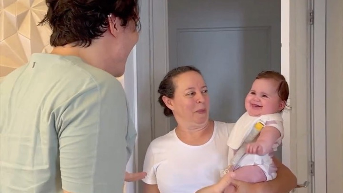 Eliezer mostra reação da filha, Lua Di Felice, ao vê-lo sem barba; assista