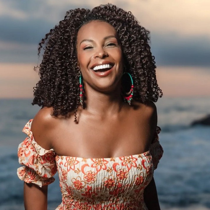 Saiba tudo sobre: Sol Vega