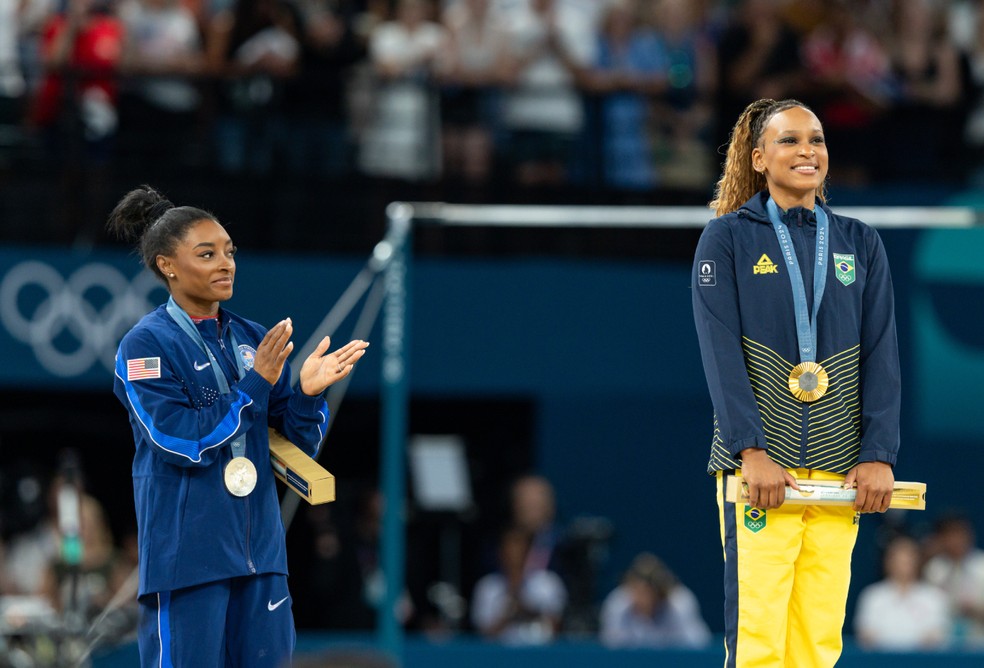 Simone Biles Explica Por Que Decidiu Reverenciar Rebeca Andrade No Pódio