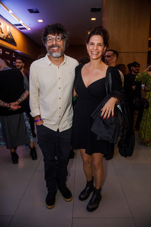 Helena Ranaldi faz rara aparição com o marido, o ator e diretor Daniel ...
