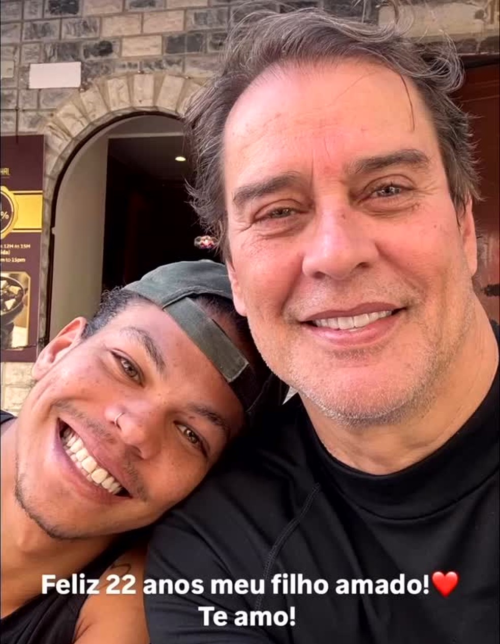 Marcello Antony relata preconceito contra o filho, adotado com HIV ...