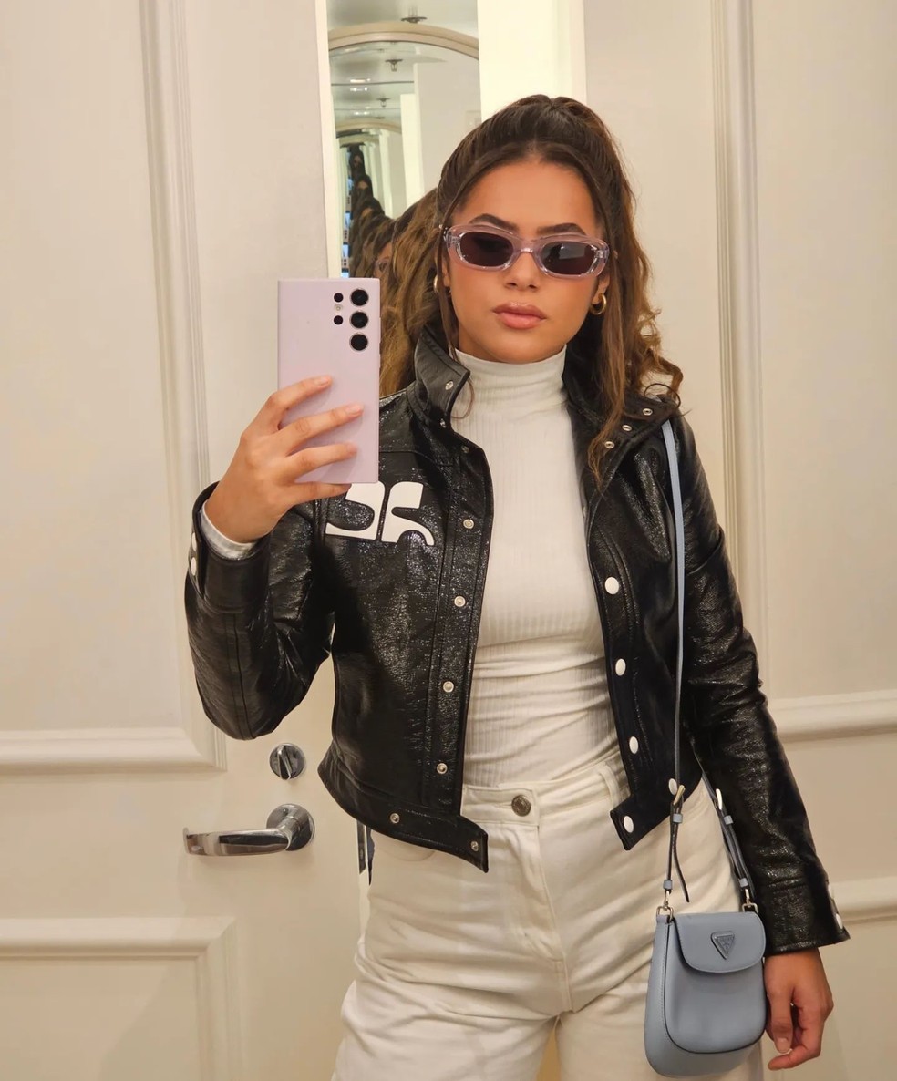 Maisa Silva abre álbum de fotos de viagem a Los Angeles