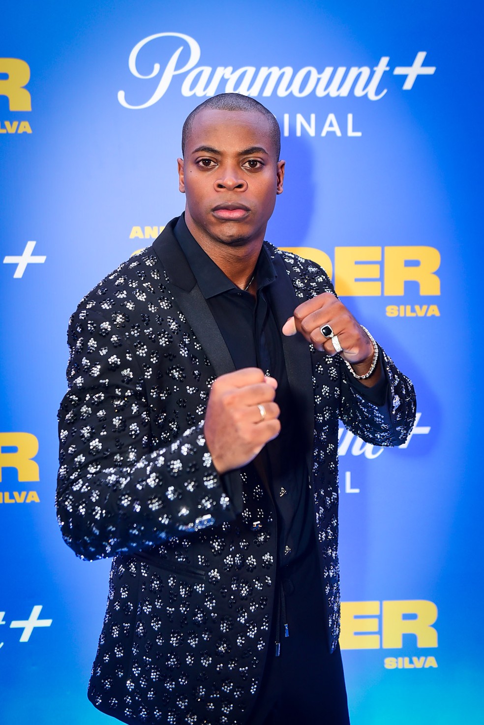 Ator que vive Anderson Silva em série nocauteou lutador no 1º treino de MMA: 'Desmaiou'