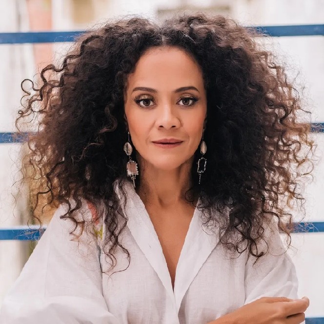 Saiba tudo sobre: Aline Borges